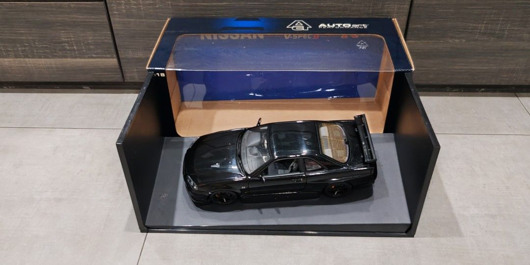 1/18 Customised Autoart Nissan Skyline R34 GTR V-Spec 2 (Black Pearl ...