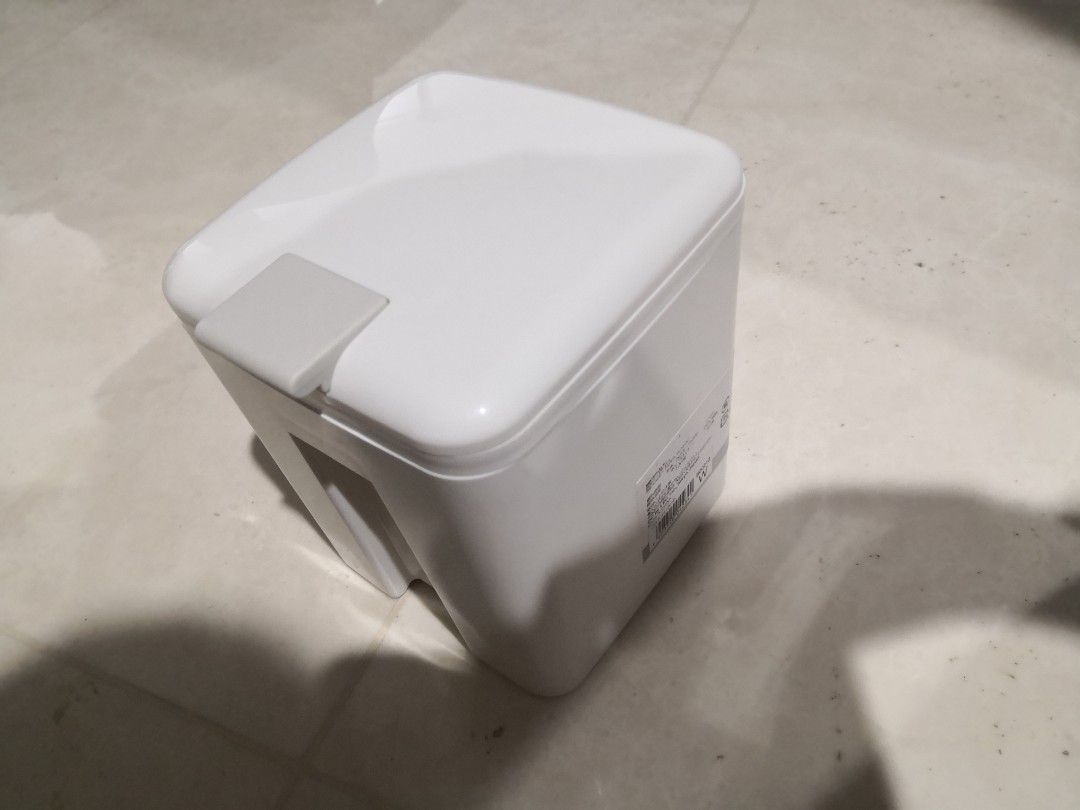 レック LEC plastic toilet bin (sanitary/toilet pot), Furniture & Home ...