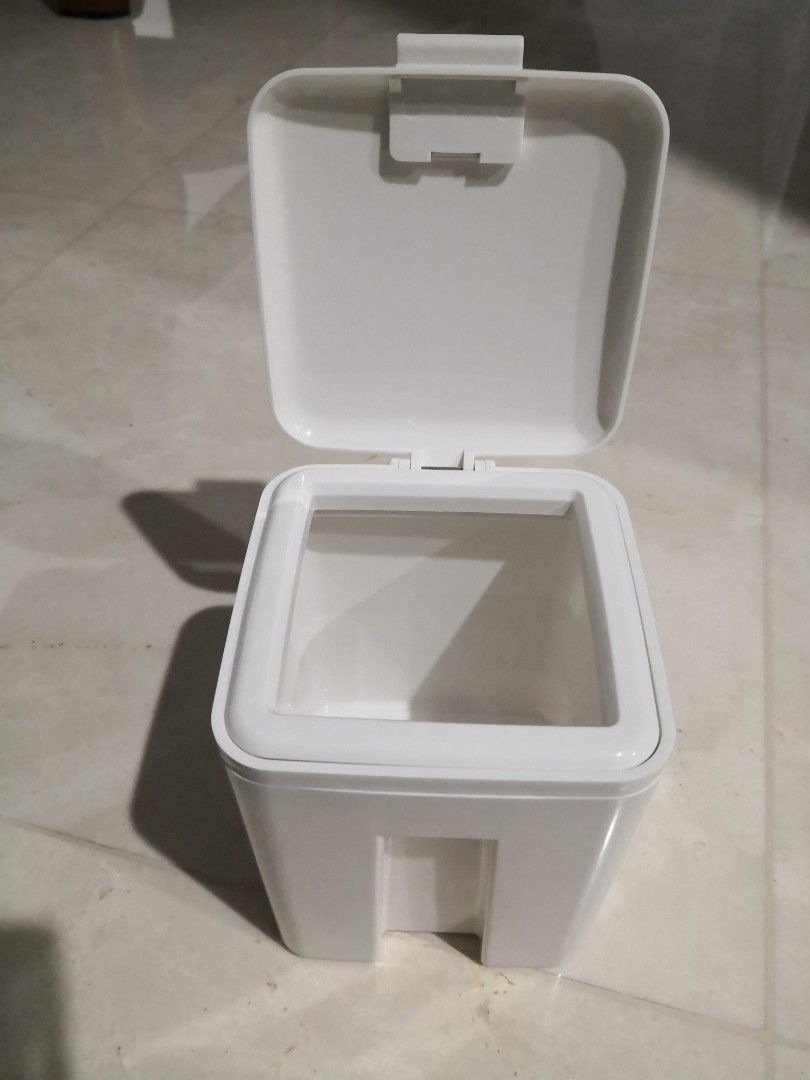 レック LEC plastic toilet bin (sanitary/toilet pot), Furniture & Home ...