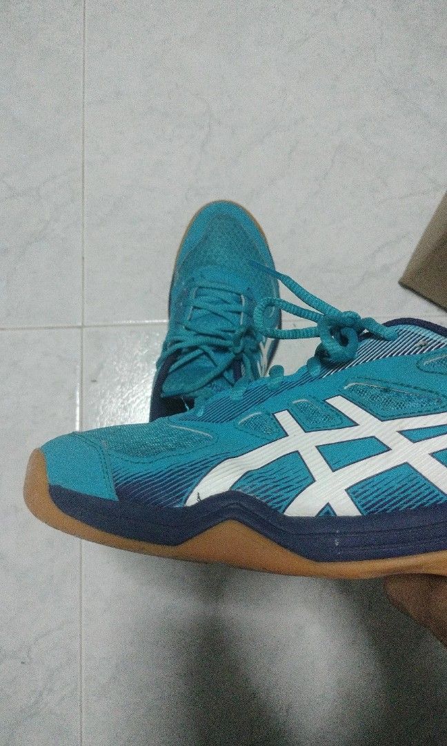Asics upcourt 5, Men's Fashion, Footwear, Sneakers on Carousell
