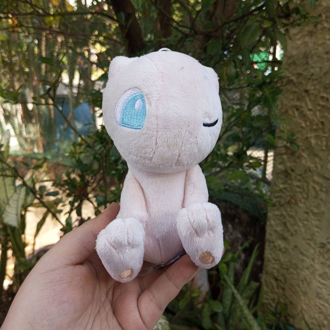 BANPRESTO Pokemon Mew Wink Plush Toy, Hobbies & Toys, Toys & Games on ...
