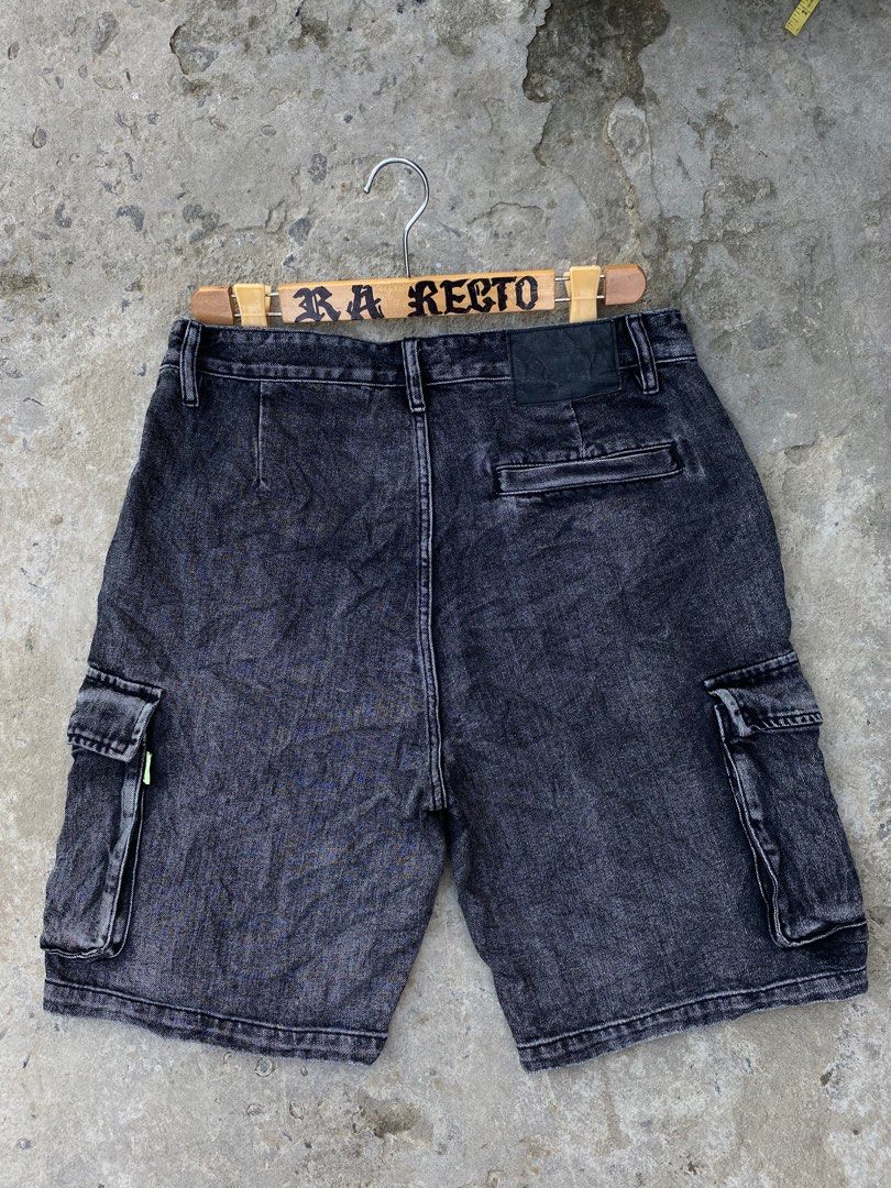 Black Acid Wash Cargo Jorts, Men's Fashion, Bottoms, Shorts on Carousell