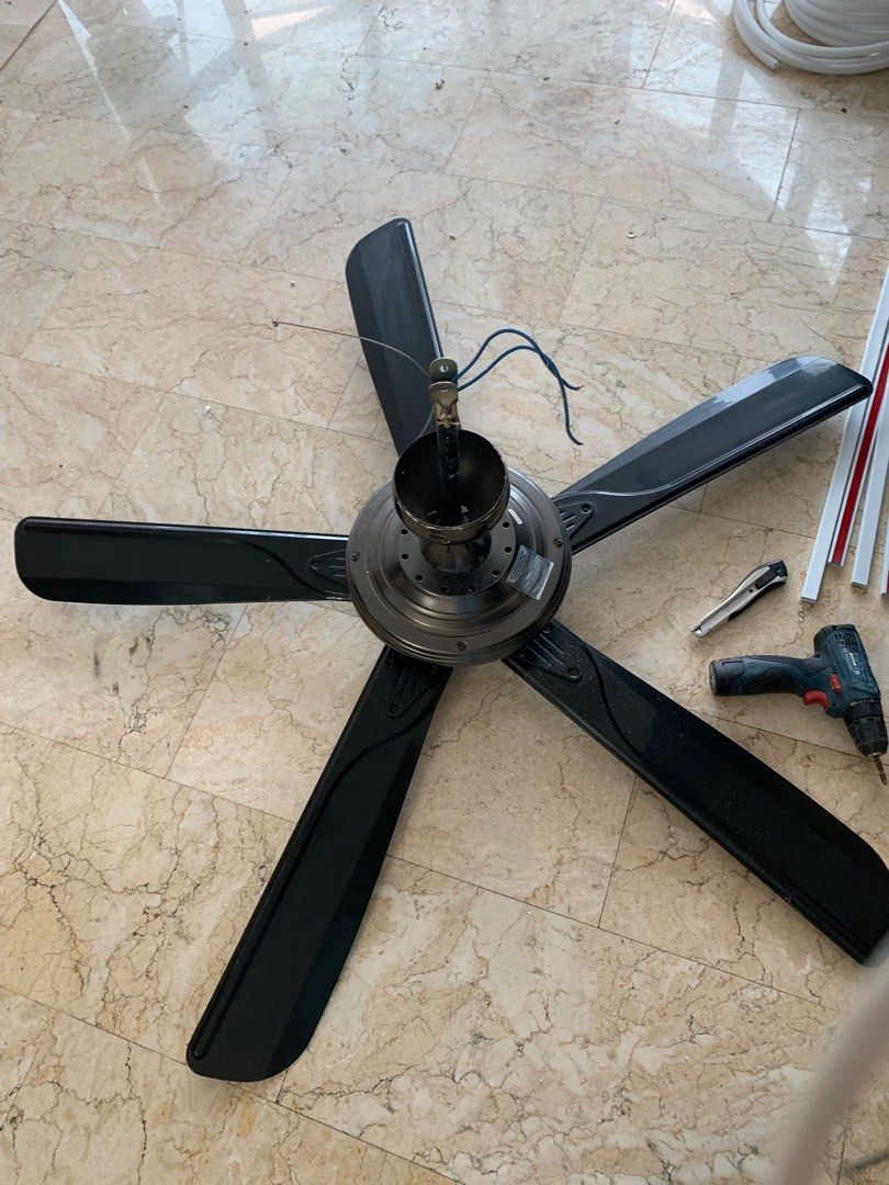 Ceiling fan - collect at Chinese Garden mrt, Furniture & Home Living ...