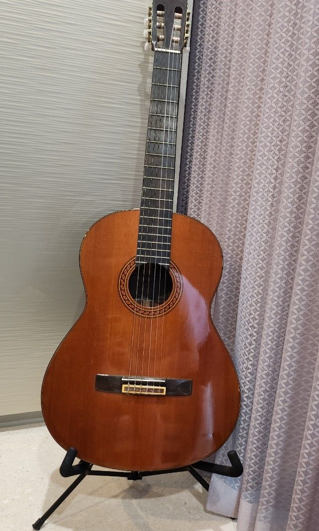 Classic Yamaha CG 150CA with fender guitar stand, Hobbies & Toys, Music ...