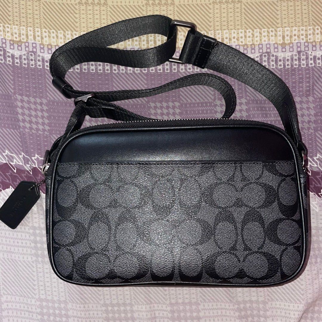Coach Graham Crossbody Bag, Luxury, Bags & Wallets on Carousell