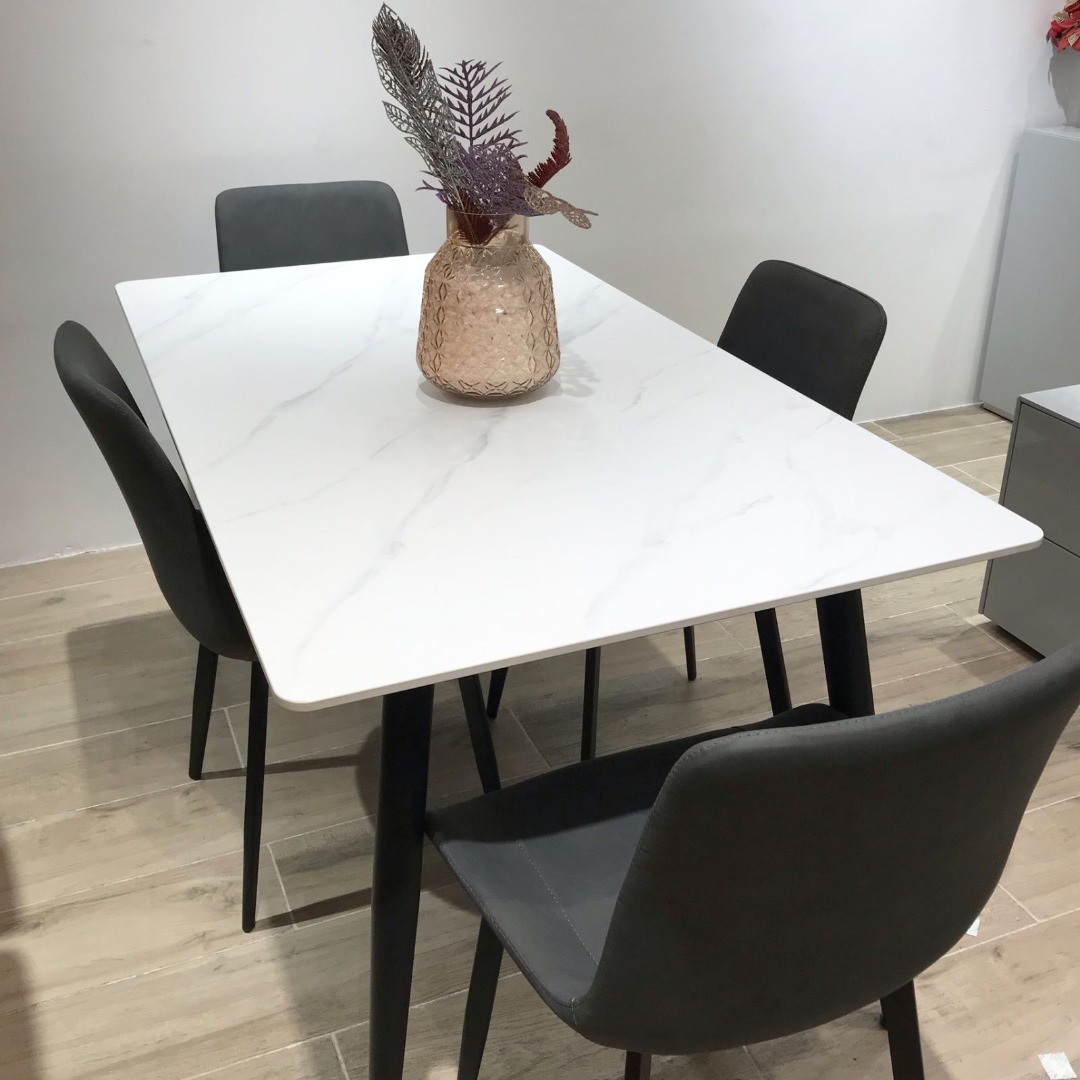 CT2210 DT and CY18 4pcs DC, Furniture & Home Living, Furniture, Tables ...