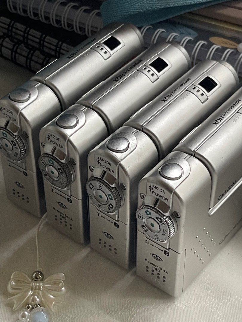 DIGICAMS DIGITAL CAMERAS CCD CMOS VINTAGE RETRO, Photography, Cameras ...