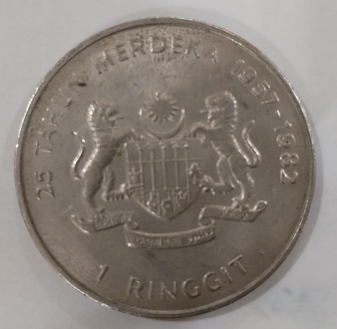 Duit Syiling Lama RM1 Tunku Abdul Rahman, Hobbies & Toys, Collectibles ...