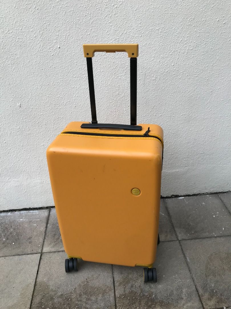 Elle 22 inches cabin luggage 8 wheels spinner. All wheels and zippers ...
