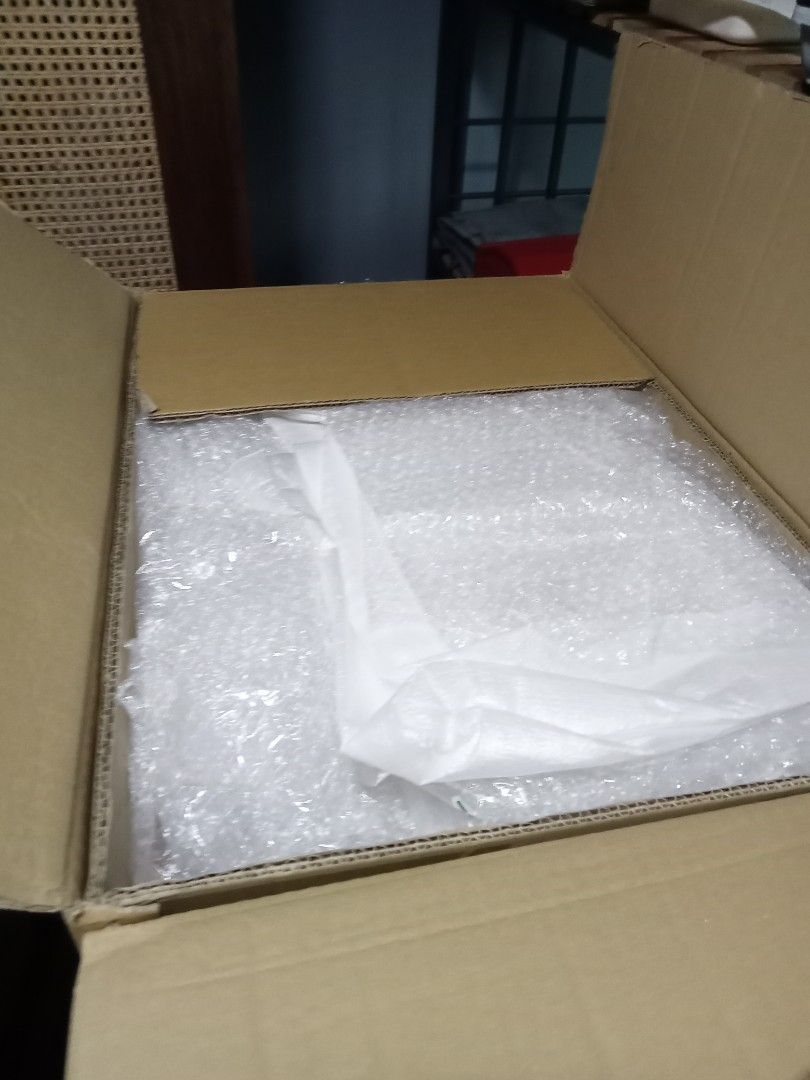 Free bubble wrap, foam sheets, packing paper, bubble bags, Furniture ...
