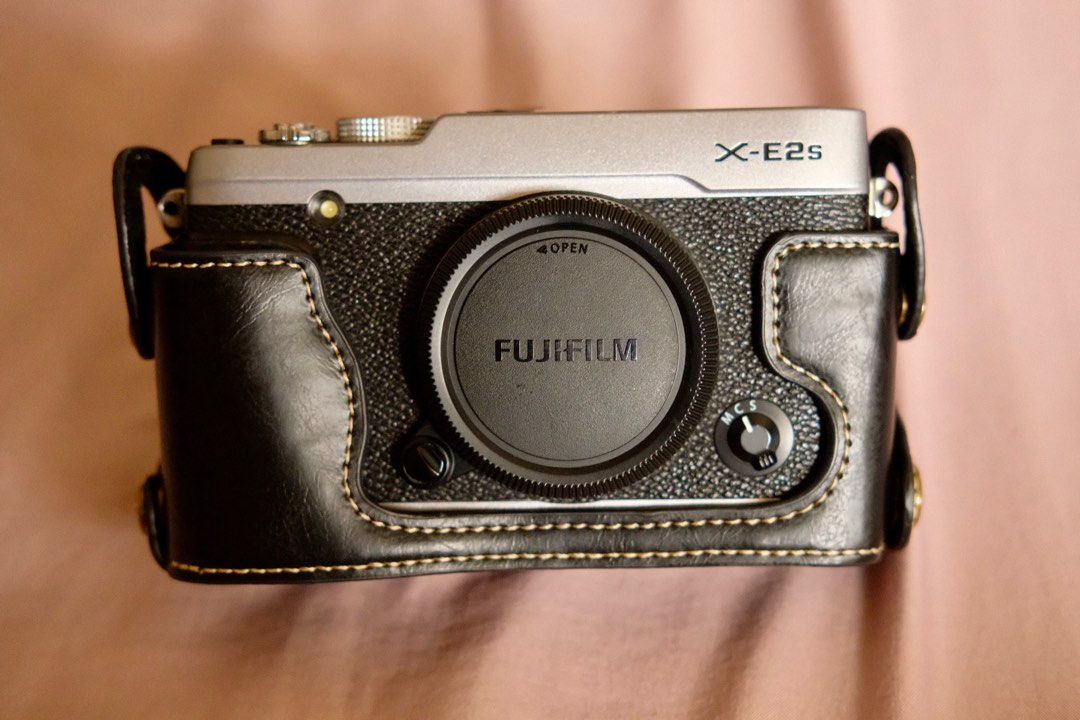 Fujifilm XE2s (mint condition), Photography, Cameras on Carousell