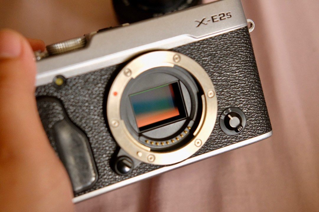 Fujifilm XE2s (mint condition), Photography, Cameras on Carousell