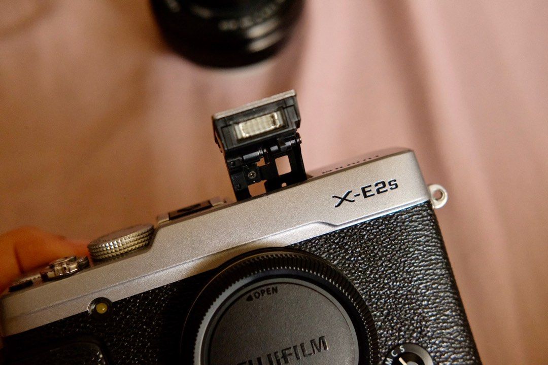 Fujifilm XE2s (mint condition), Photography, Cameras on Carousell
