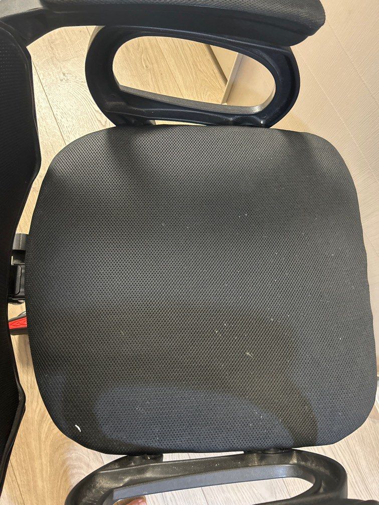 Gaming Chair, Furniture & Home Living, Furniture, Chairs on Carousell