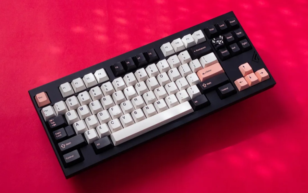 GMK Olivia Nº3, Computers & Tech, Parts & Accessories, Computer ...