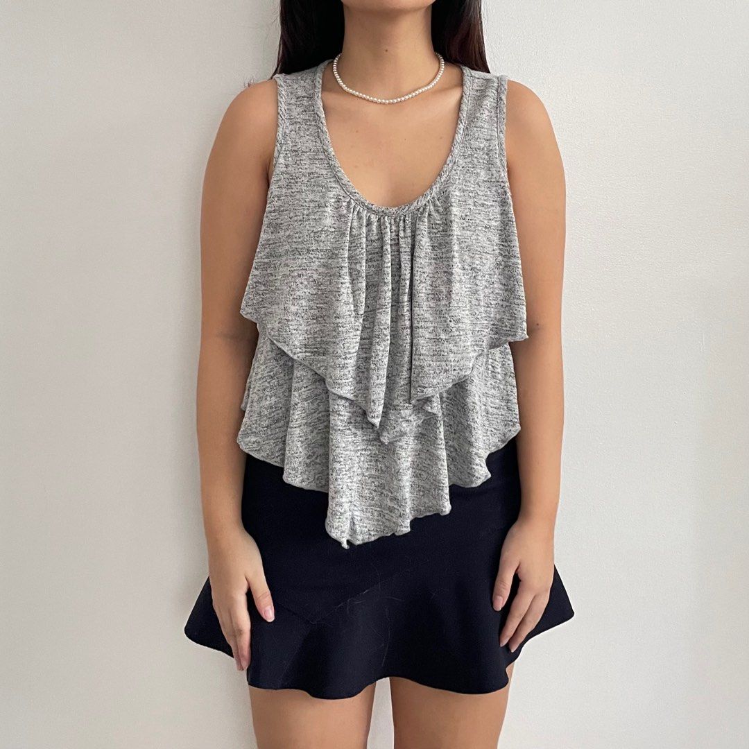 Gray Flowy Soft Top, Women's Fashion, Tops, Sleeveless on Carousell