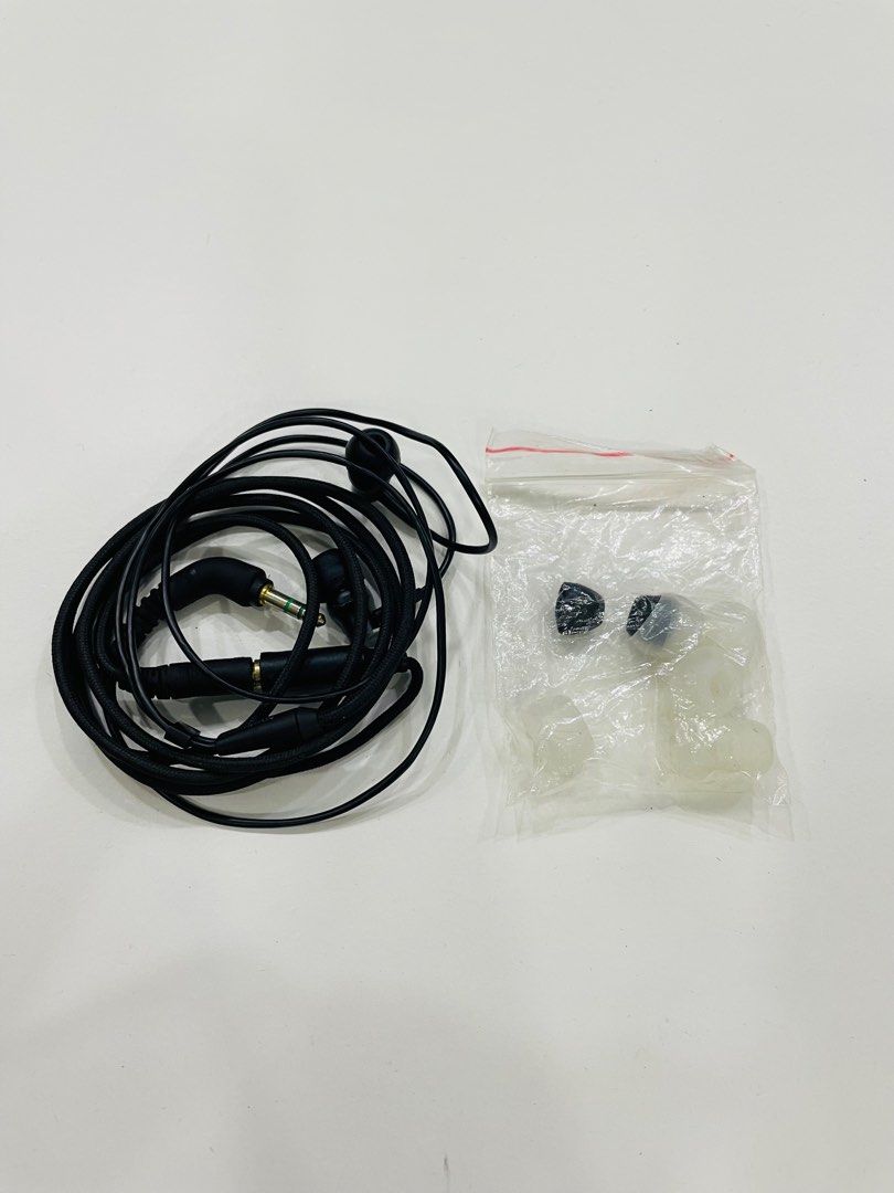 Hifiman RE600 RE-600 Songbird V1 IEM earphones, Audio, Earphones on ...