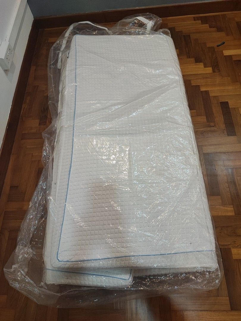 Ikea Queen Knapstad matress topper, Furniture & Home Living, Furniture ...