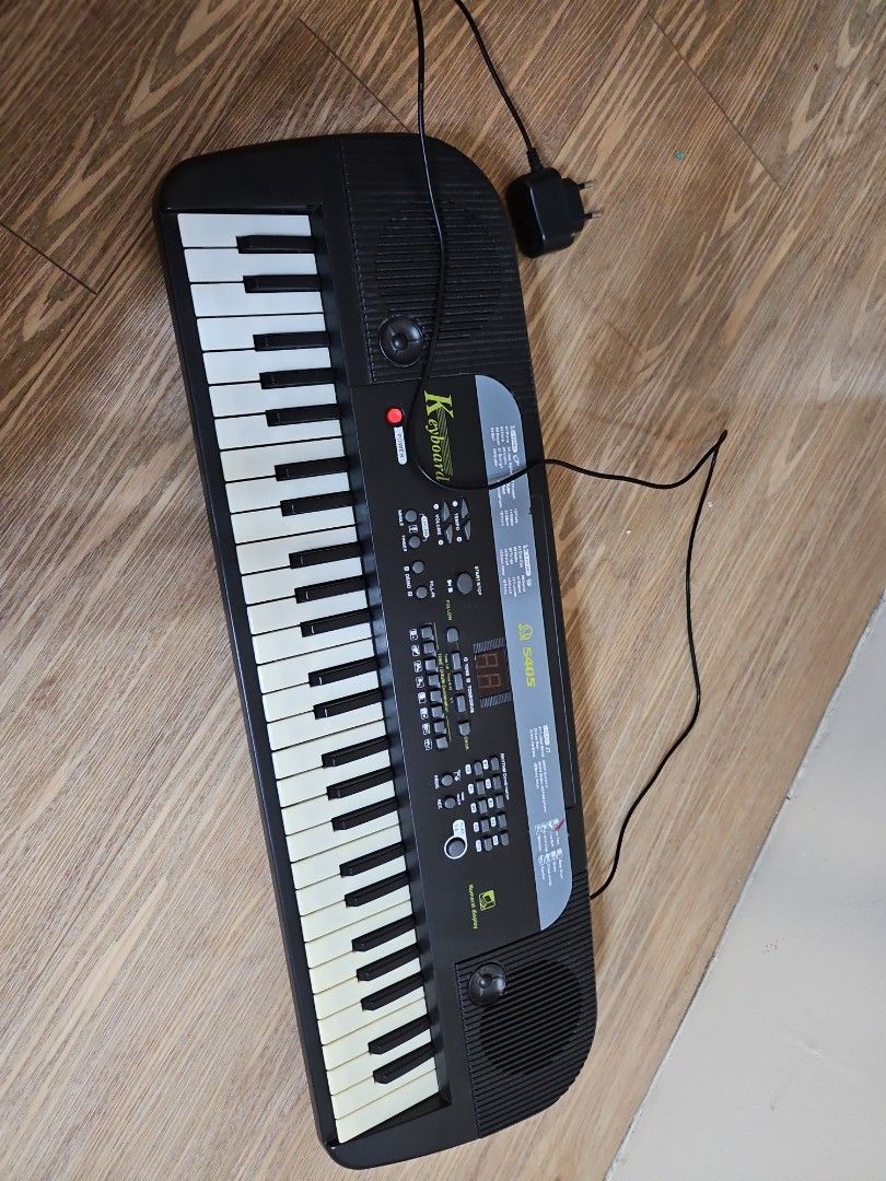 Keyboard, Hobbies & Toys, Music & Media, Musical Instruments on Carousell