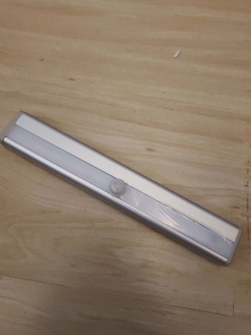 Led pir light infra red induction light led人體感應燈 衣櫃燈, 傢俬＆家居, 燈飾及風扇, 燈飾 ...