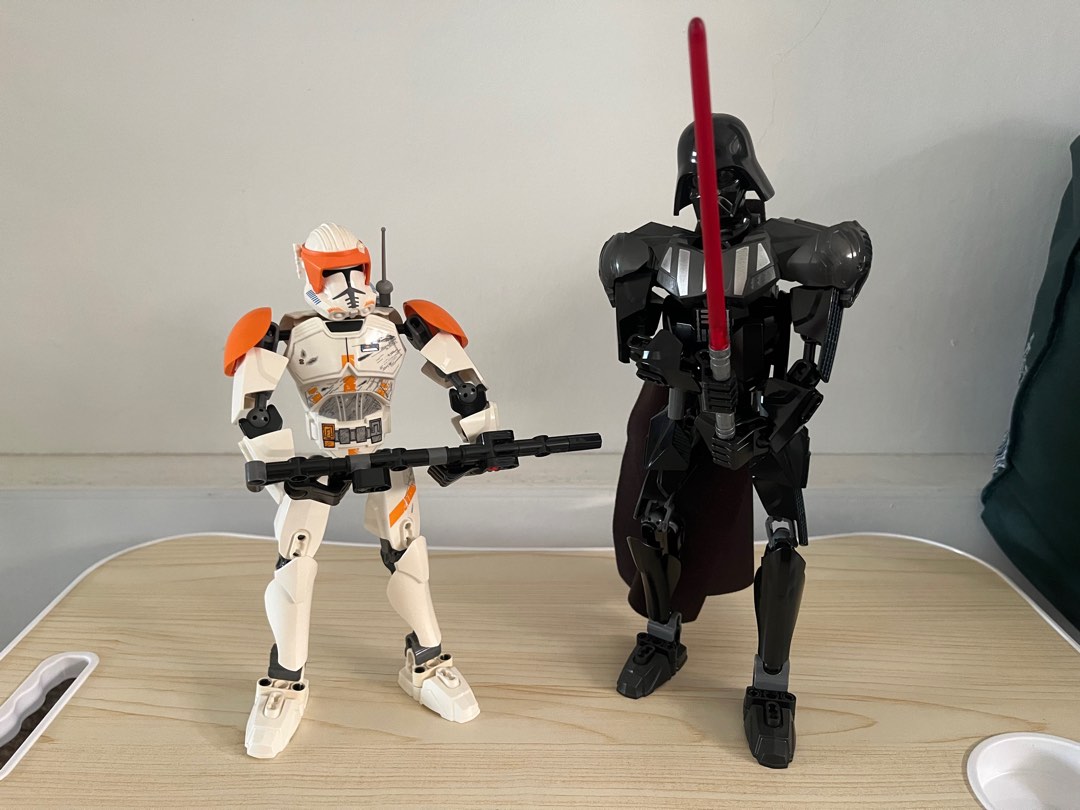 LEGO Star Wars Buildable Figures (Darth Vader & Clone Commander Cody ...