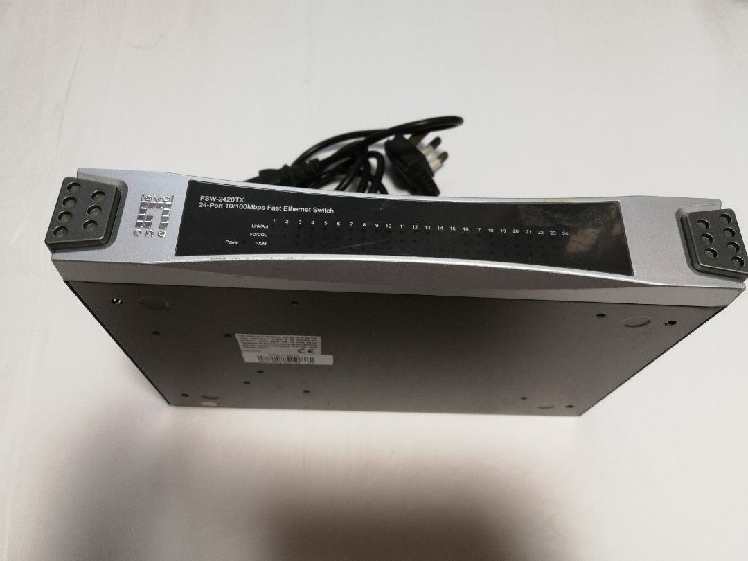 Level one 24- port 10/100Mbps fast ethernet switch, 電腦＆科技, 電腦周邊及配件, 其他 ...
