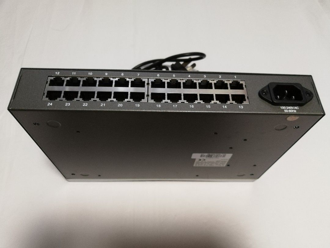 Level one 24- port 10/100Mbps fast ethernet switch, 電腦＆科技, 電腦周邊及配件, 其他 ...