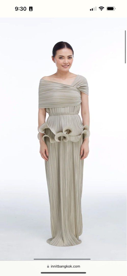 like new Innit Garner Maxi, Women's Fashion, Dresses & Sets, Dresses on ...