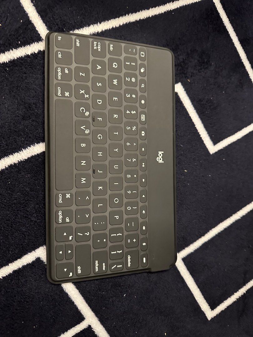 Logitech keys to go Keyboard, Computers & Tech, Parts & Accessories ...