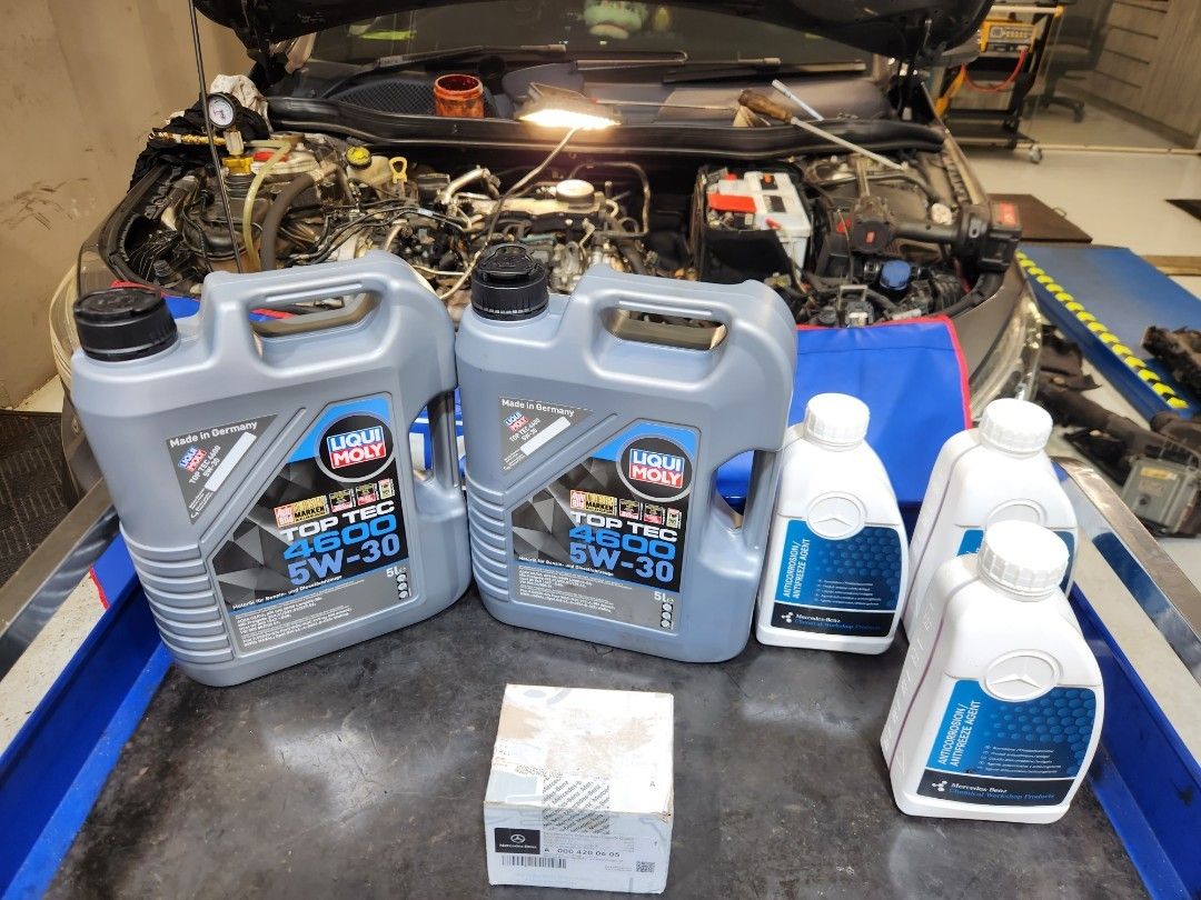 Mercedes-Benz W117 CLA180 Change Original Thermostat, Water Pump, Oil ...