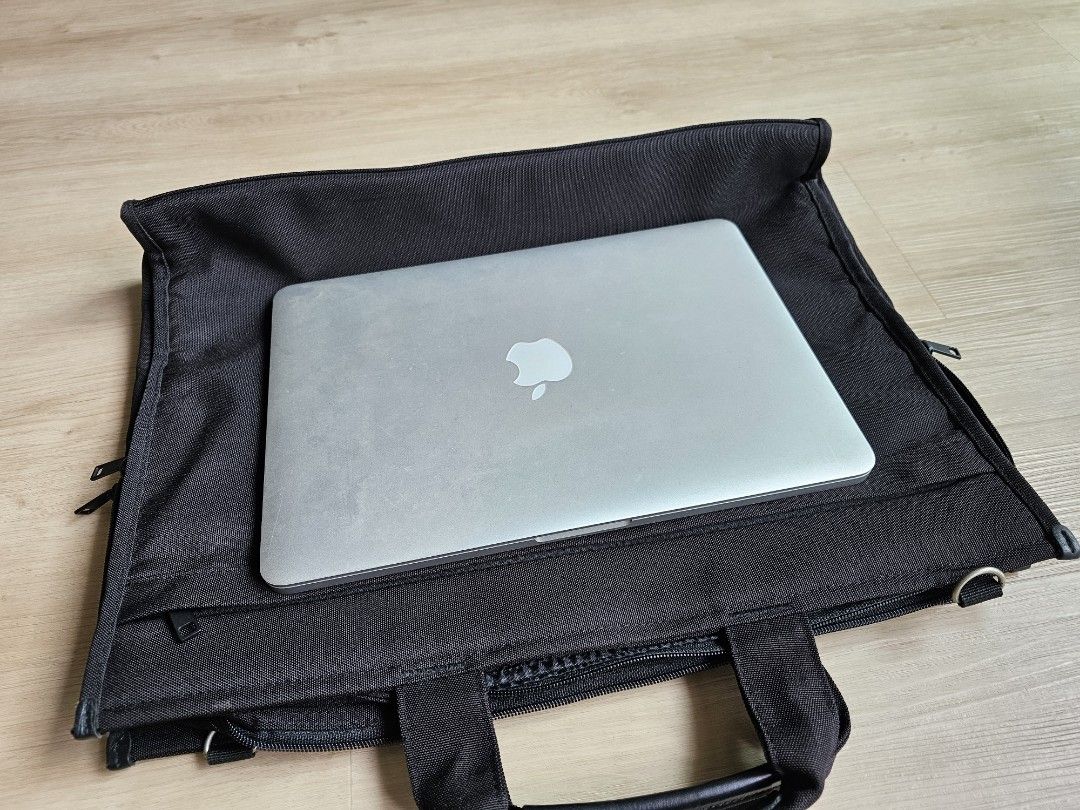 Muji document/laptop bag, Computers & Tech, Parts & Accessories, Laptop ...