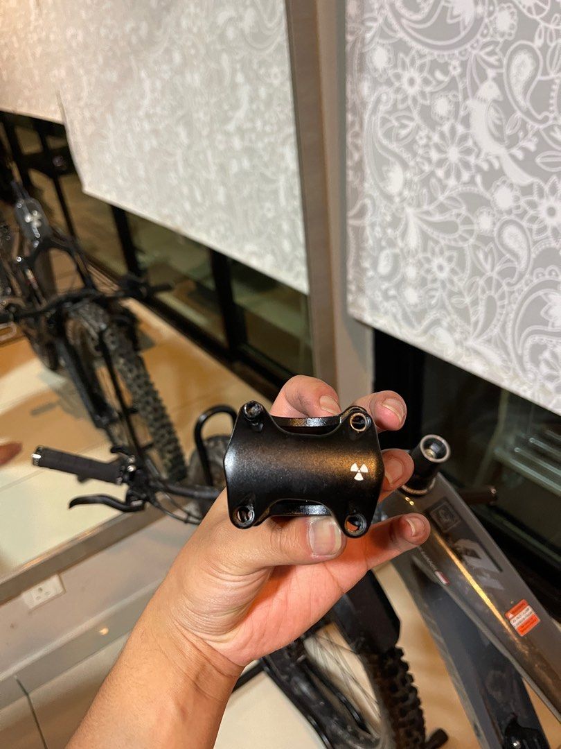 NUKEPROOF NEUTRON AM STEM MTB 45mm, Sports Equipment, Bicycles & Parts ...