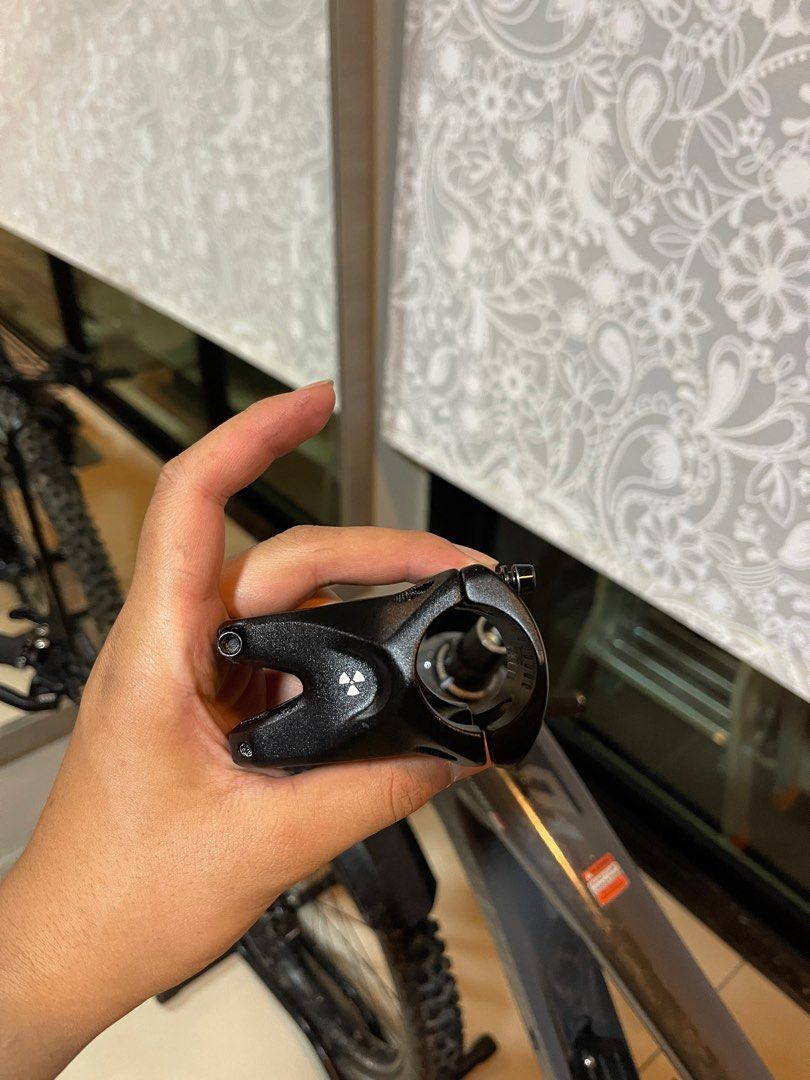 NUKEPROOF NEUTRON AM STEM MTB 45mm, Sports Equipment, Bicycles & Parts ...