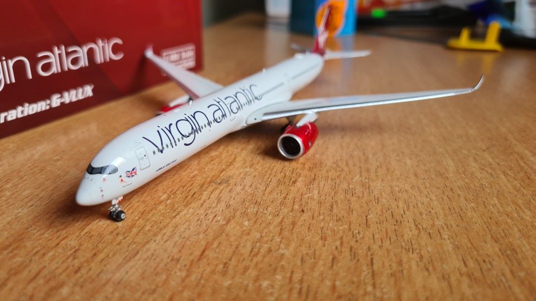 Phoenix Virgin Atlantic G-VLUX 1:400 A350-1000 model, Hobbies & Toys ...