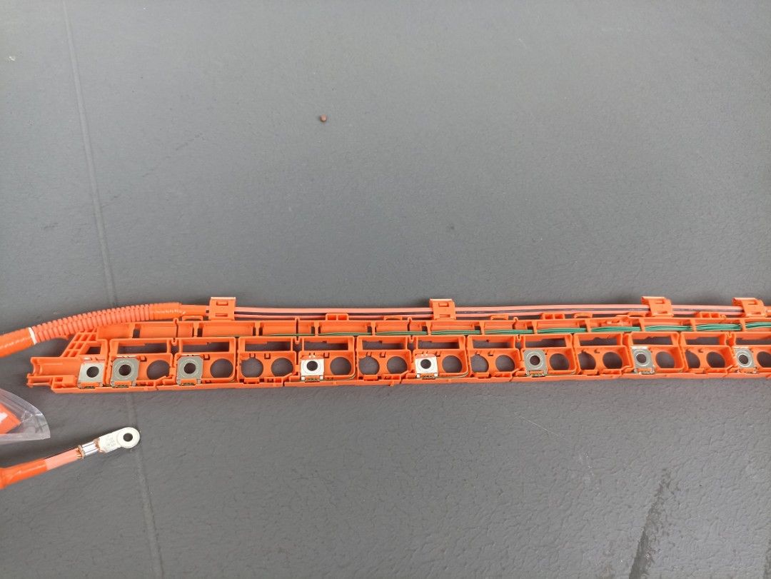 Prius V4 hybrid BMS cable, Car Accessories, Accessories on Carousell