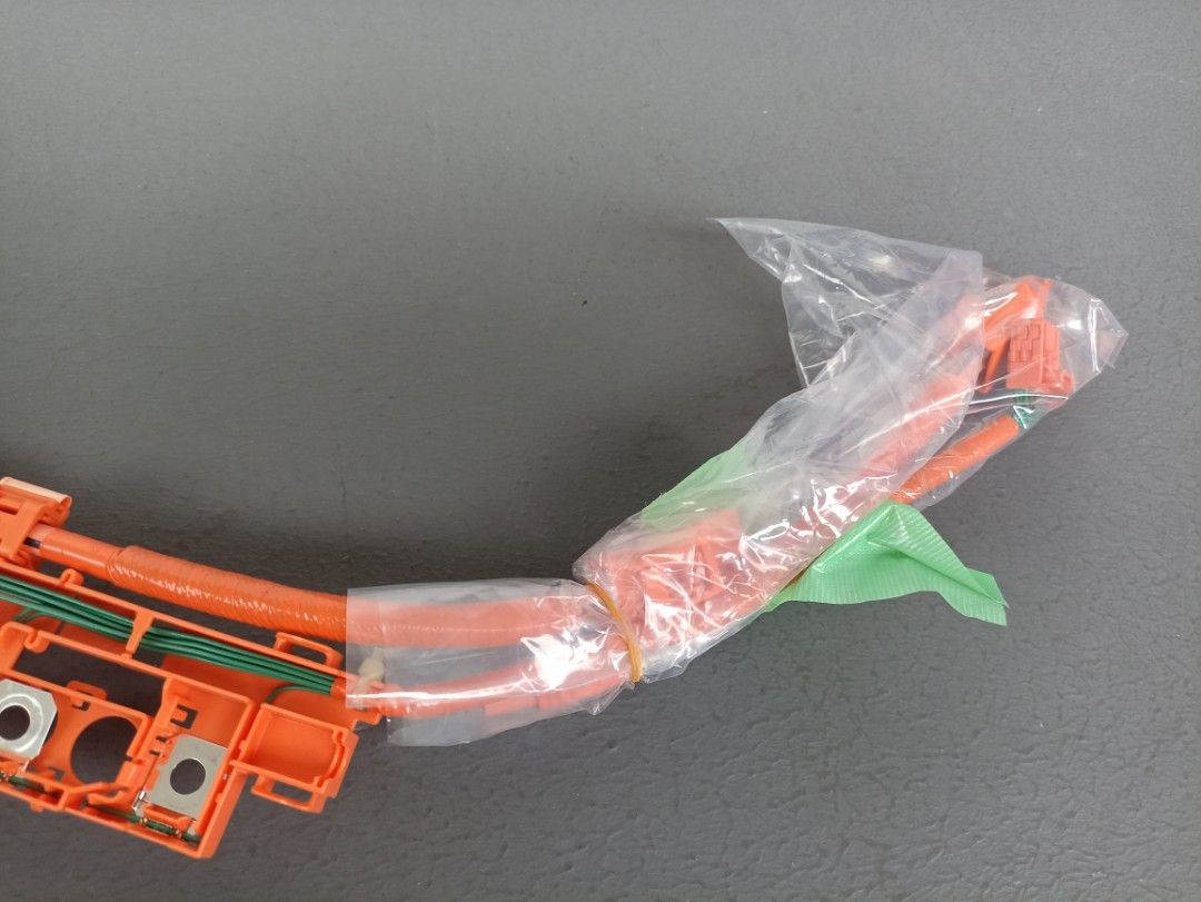 Prius V4 hybrid BMS cable, Car Accessories, Accessories on Carousell
