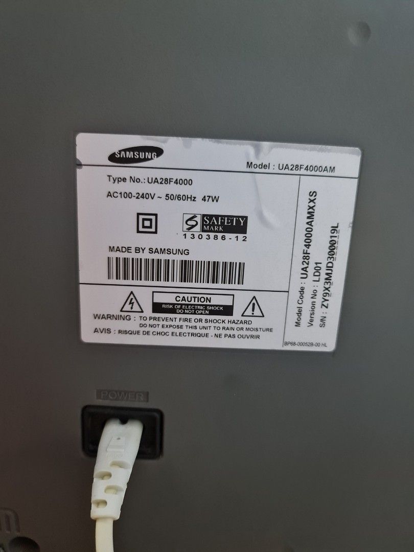 Samsung 28 inch TV (not smart tv), TV & Home Appliances, TV ...