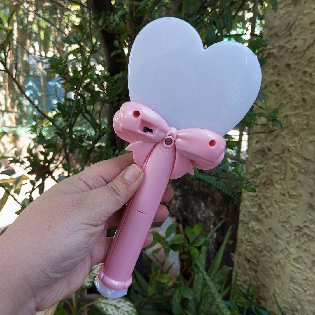 SANRIO Hello Kitty Lightning Wand Toy, Hobbies & Toys, Toys & Games on ...