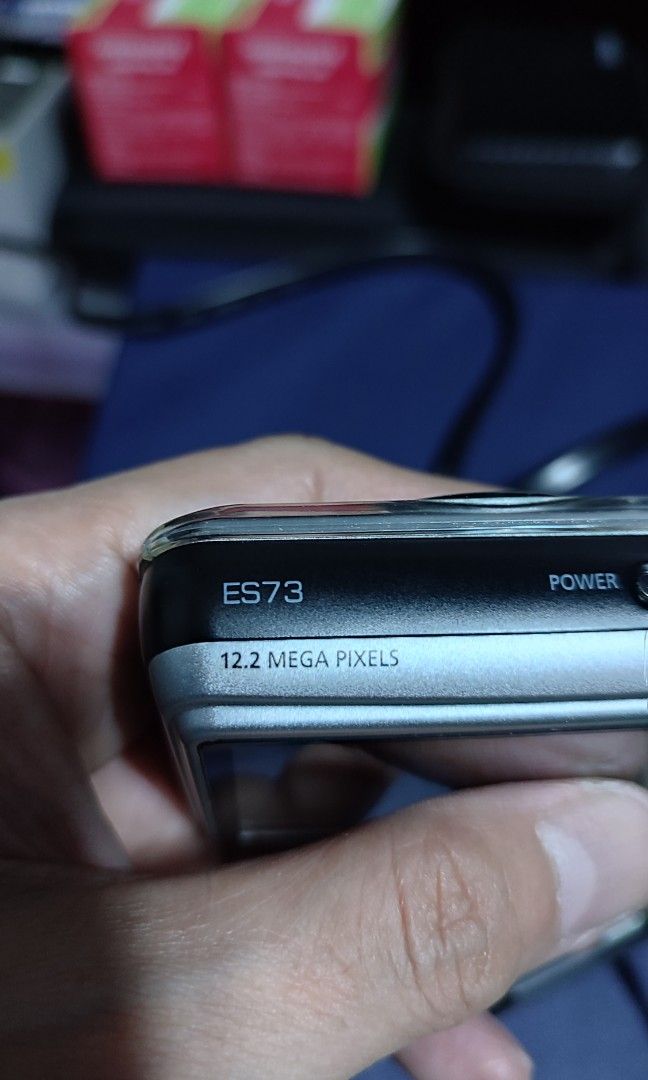 SONY CyberShot DSC-S750 7.2 MP & SAMSUNG ES73 12.2MP| ₱2,200 for Both, Photography, Cameras on ...