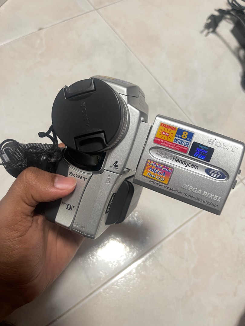 Sony DCR-PC110E Video Camera, Photography, Video Cameras on Carousell