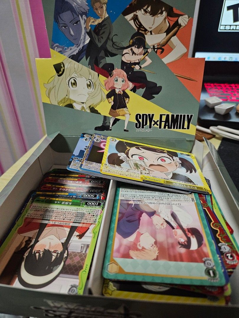 Spy x Family Weiss schwarz, Hobbies & Toys, Toys & Games on Carousell