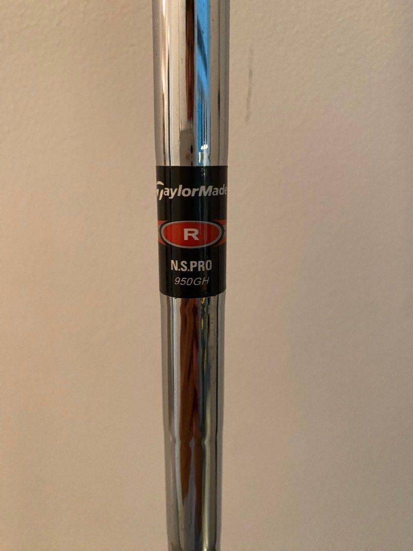 Taylormade irons R9, Sports Equipment, Sports & Games, Golf on Carousell