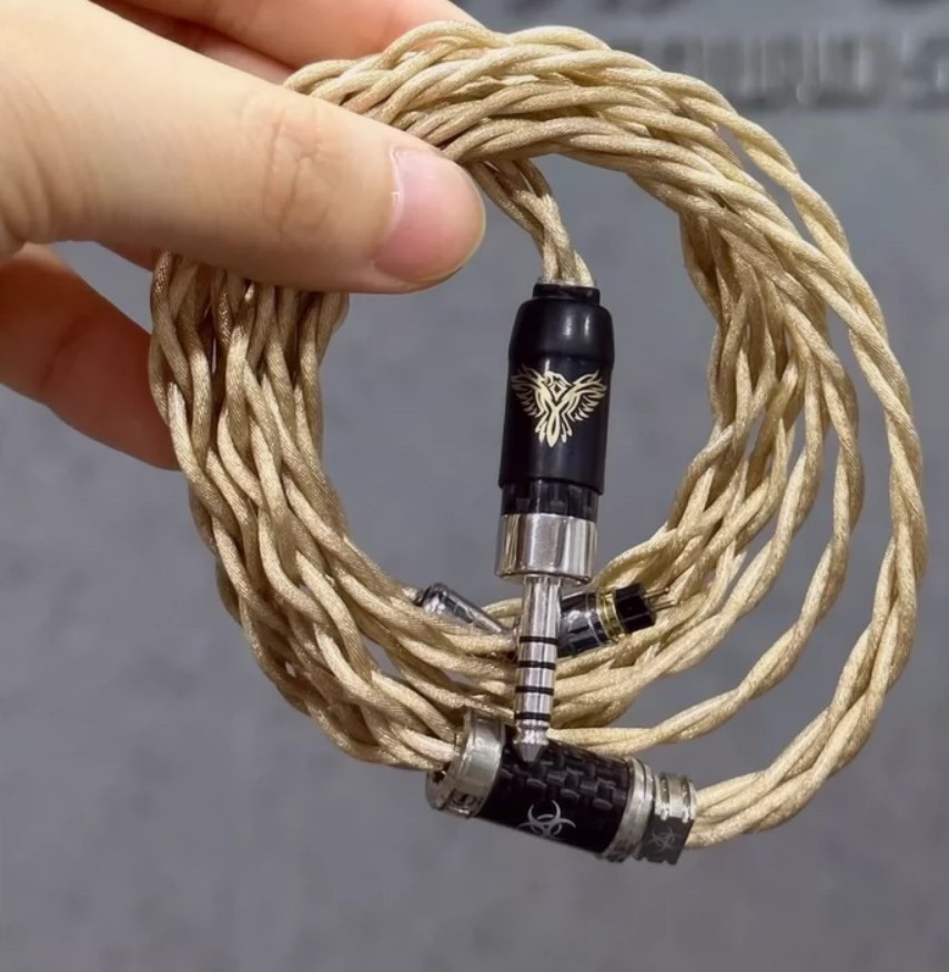 Toxic Cables Phoenix 22 V2 Furutech CF-7445 4.4mm + CONX, Audio ...