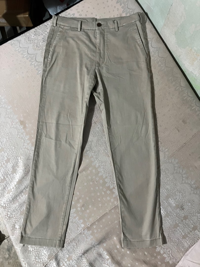 Uniqlo Chino Pants, Men's Fashion, Bottoms, Chinos on Carousell