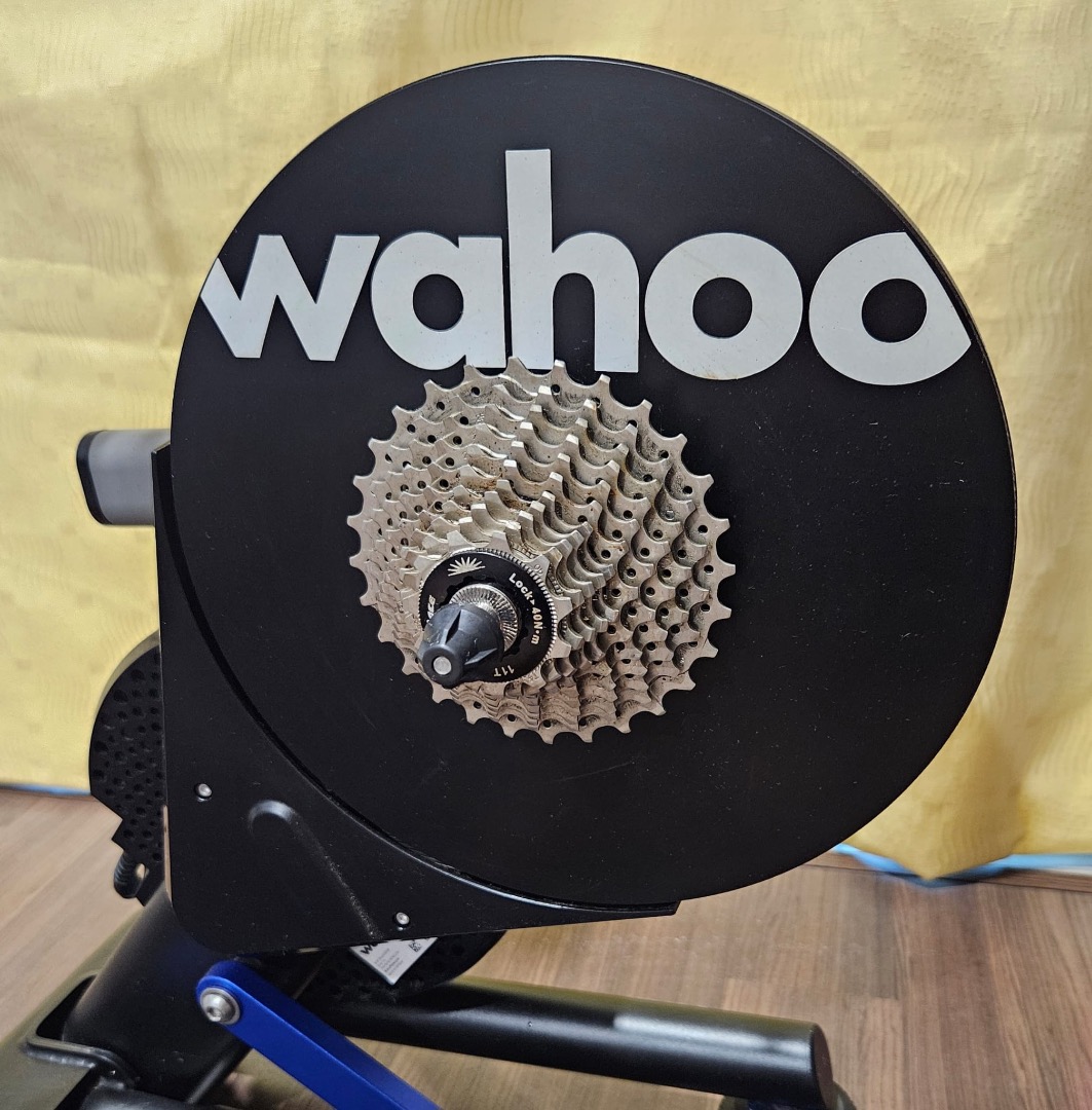 Wahoo Kickr V5 Direct Drive Smart Trainer + Cervelo R5 frame/Campy ...