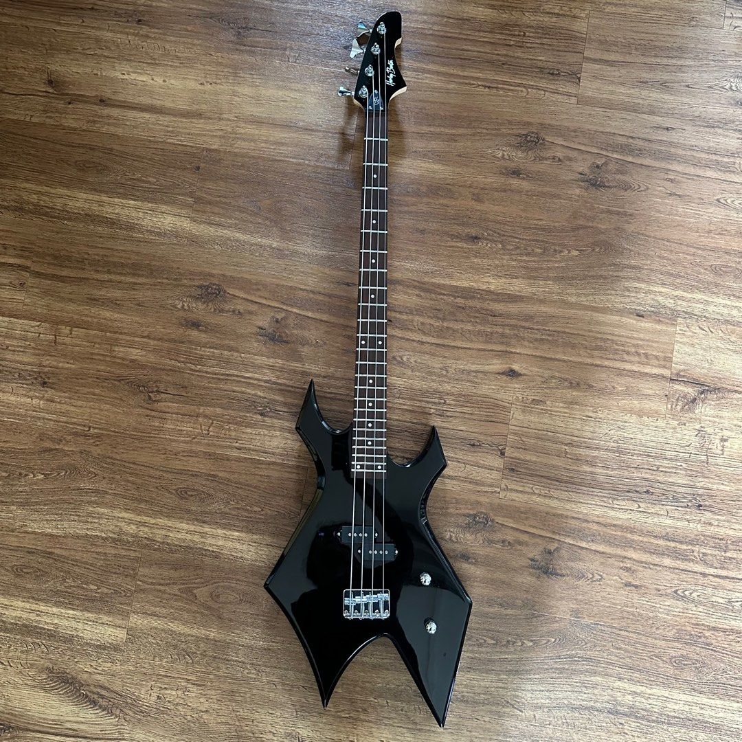 Warlock Bass - Harley Benton, Hobbies & Toys, Music & Media, Musical ...
