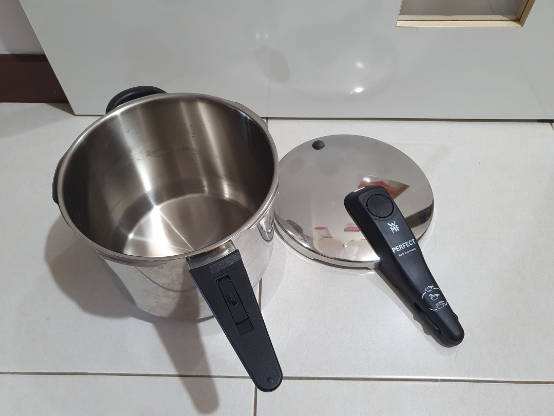 WMF Perfect Pot Pressure Cooker, 4.5 L, TV & Home Appliances, Kitchen ...