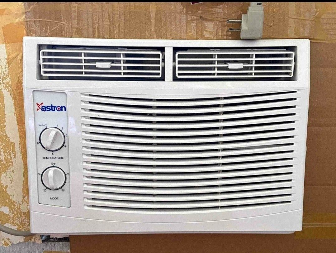 Aircon Xastron 0.6hp Invertrr Grade Good as new, TV & Home Appliances ...