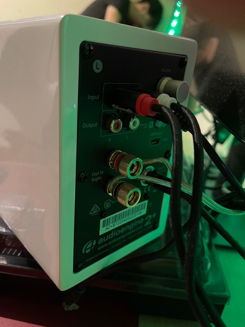 Audioengine 2+ Wireless - White Bluetooth/Aux/Monitor Speakers, 音響器材 ...