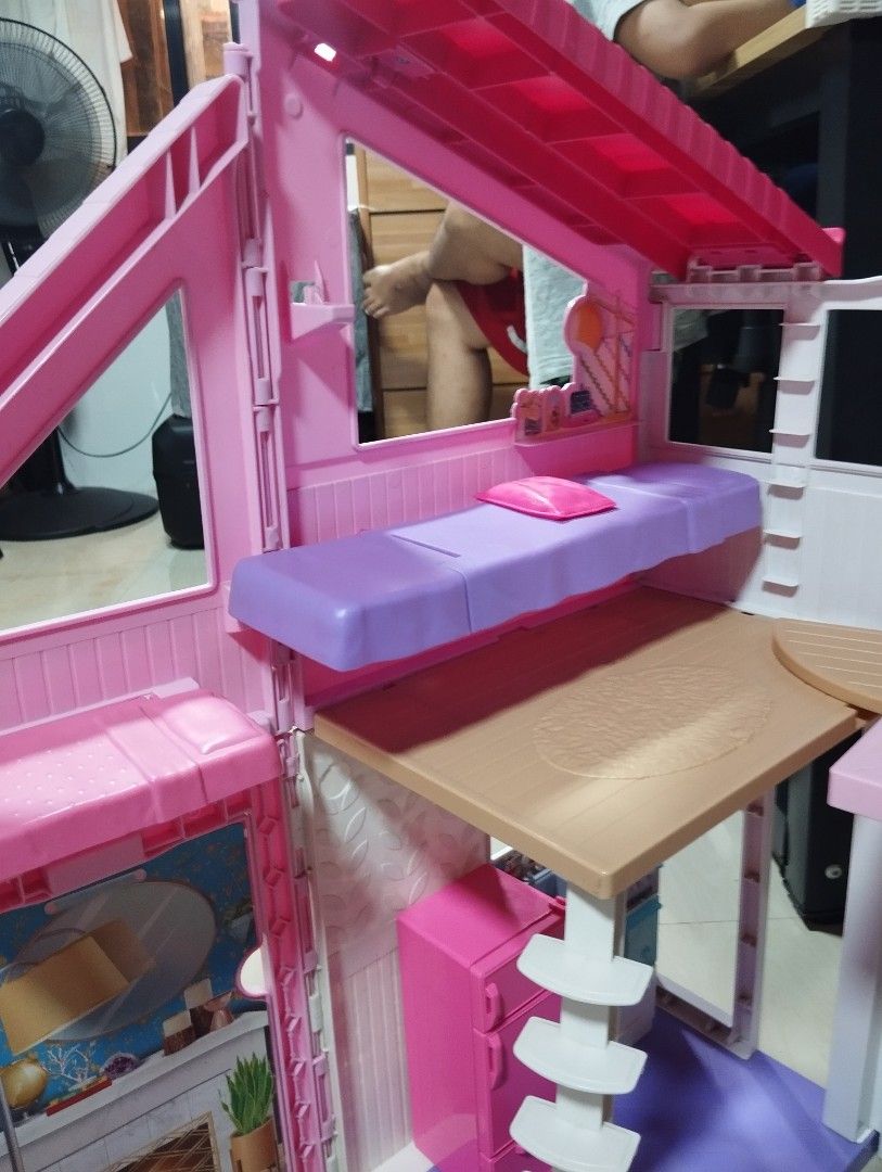 Barbie Malibu Beach House( Folding Doll House), Hobbies & Toys, Toys ...